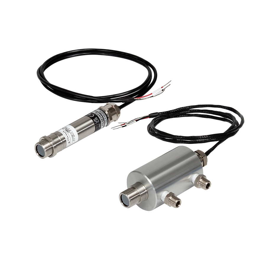 Infrared sensors with fixed emissivity